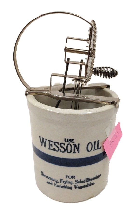 SMALL WESSON OIL CROCK WITH MIXER
