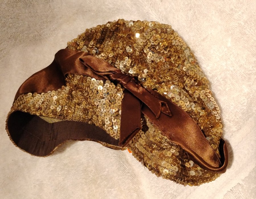 PALMERE MODEL PARIS-NEW YORK DECO SEQUINED SKULL CAP