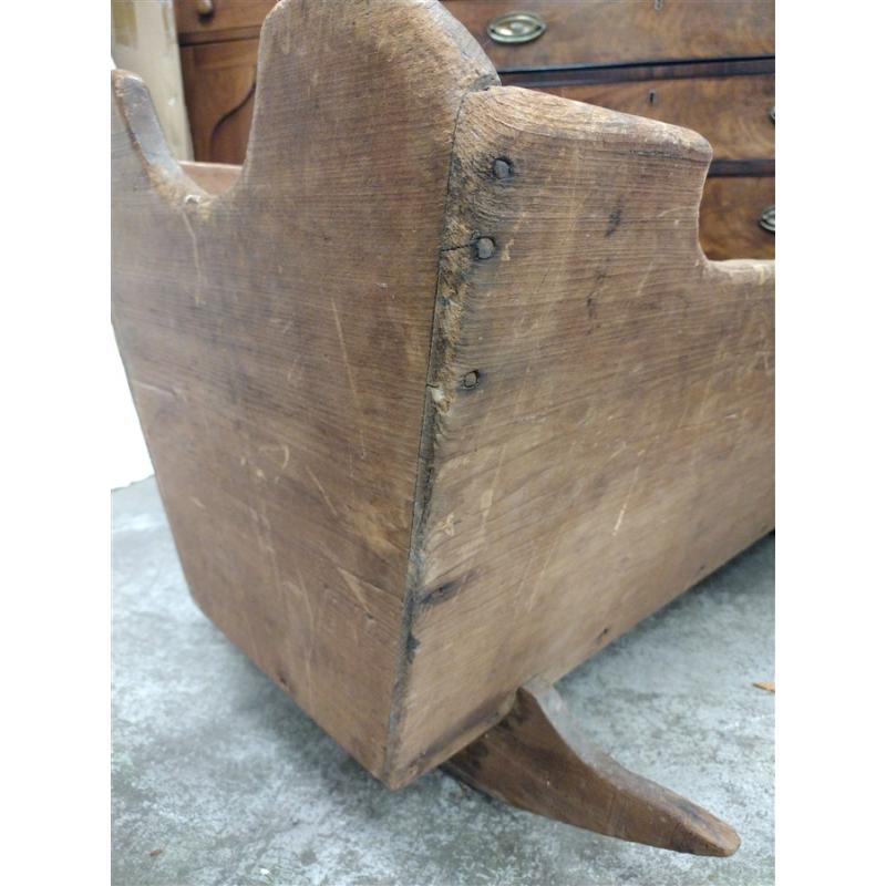 18th-19th CENTURY PRIMITIVE WOOD ROCKER CRADLE